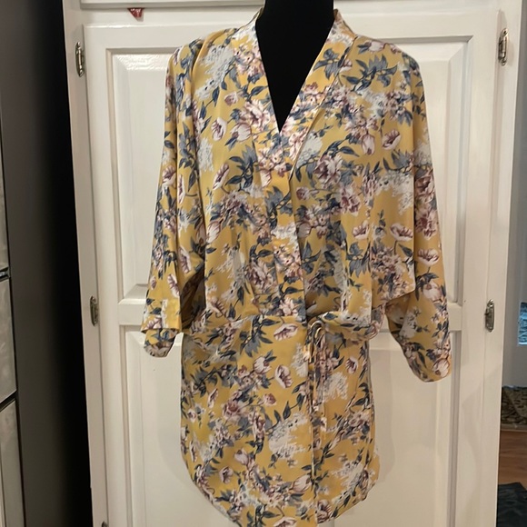 Look By M | Intimates & Sleepwear | Nwt Look By M Robe | Poshmark